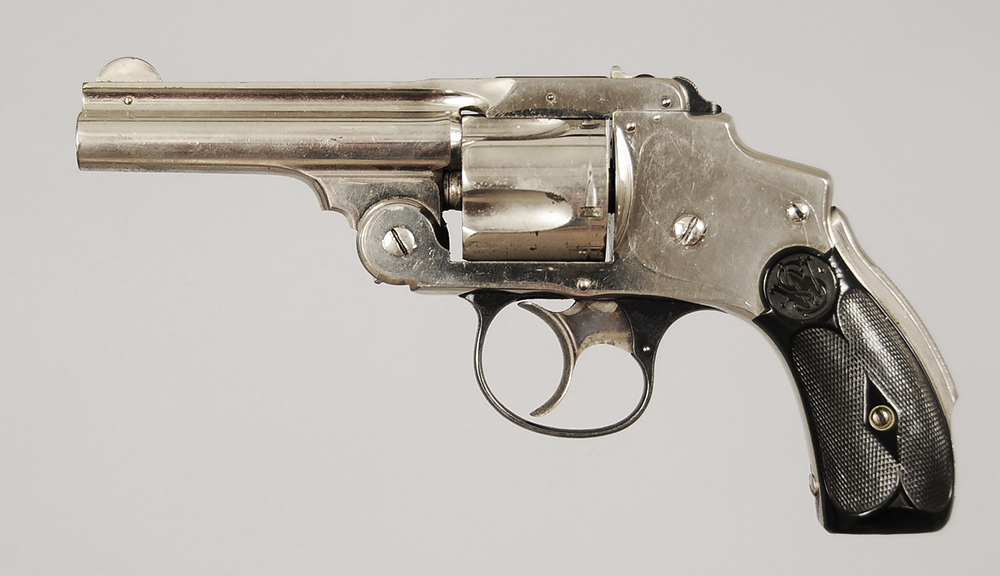 Smith & Wesson Safety Hammerless Top Break Revolver | Barnebys